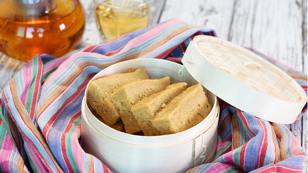 黑糖马来糕 Malay Steamed Sponge Cake - Nanyang Kitchen 南洋小厨